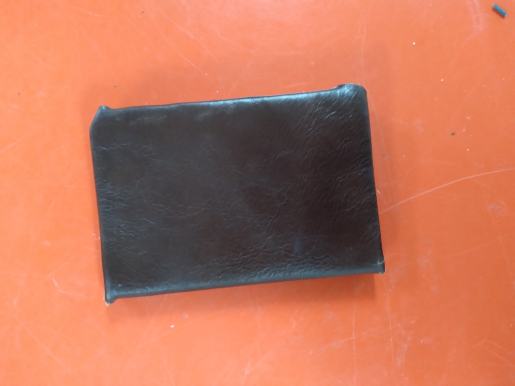 Leather wallet – Prop Closet