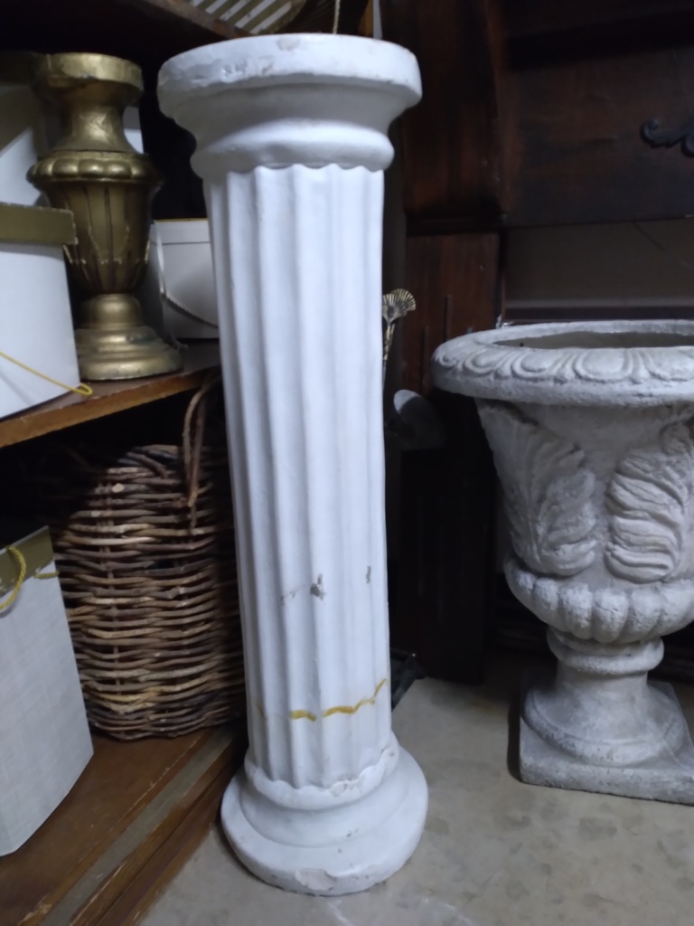 Plaster pillar – Prop Closet